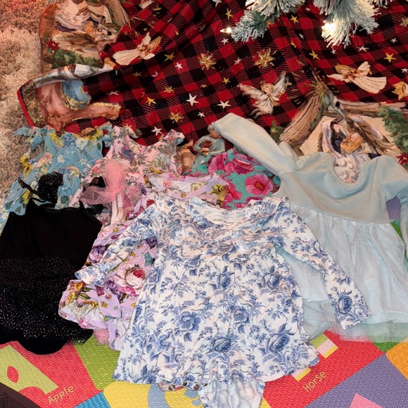 Posh Peanut | Dresses | Posh Peanut Blue Floral Baby Outfit | Poshmark